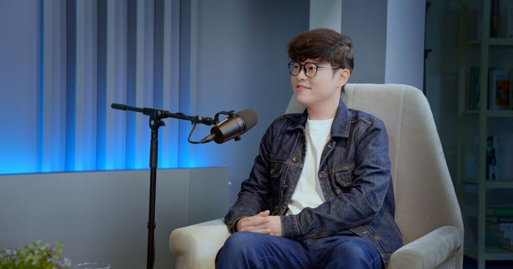 Nhà Văn Anh Khang: Nổi Tiếng Vì Nỗi Buồn Hay Vì May Mắn? - Antrich